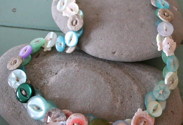 How to Make A Button Necklace Tutorial