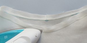 Sewing Glossary: How to Bind A Neckline Tutorial – the thread