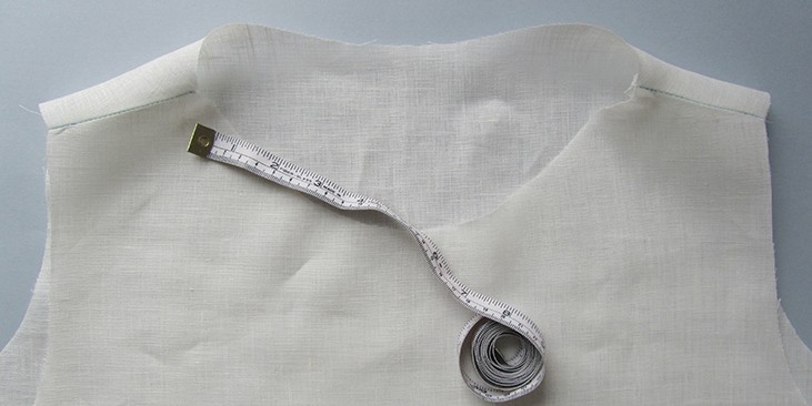 Sewing Glossary: How to Bind A Neckline Tutorial – the thread