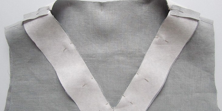 Sewing Glossary: How to Sew a Facing to a V-Neckline Tutorial – the thread