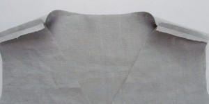 Sewing Glossary: How to Sew a Facing to a V-Neckline Tutorial – the thread