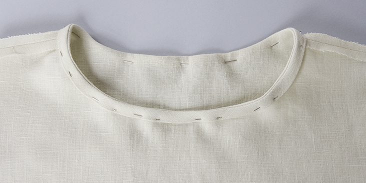 How to Bind a Neckline With a Bias Band Tutorial – the thread