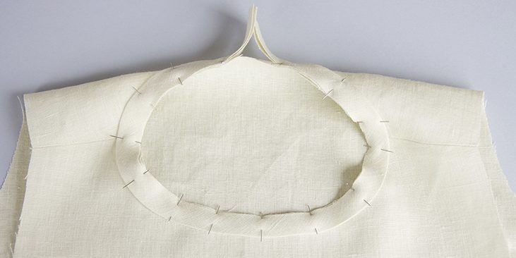 How to Bind a Neckline With a Bias Band Tutorial – the thread