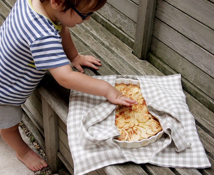 Linen Pie Carrier Tote Tutorial – the thread