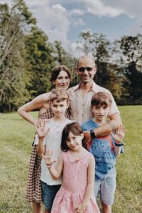 Curated By You: Abby Olmstead Makes the Grace Dress in Linen – the thread