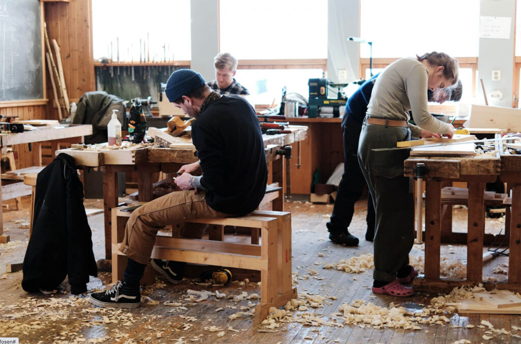 Learning to Survive: Norway’s Fosen Folk School – the thread