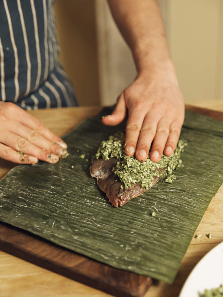 Patra Ni Macchi: Fish Baked in a Banana Leaf with Coriander and Coconut ...