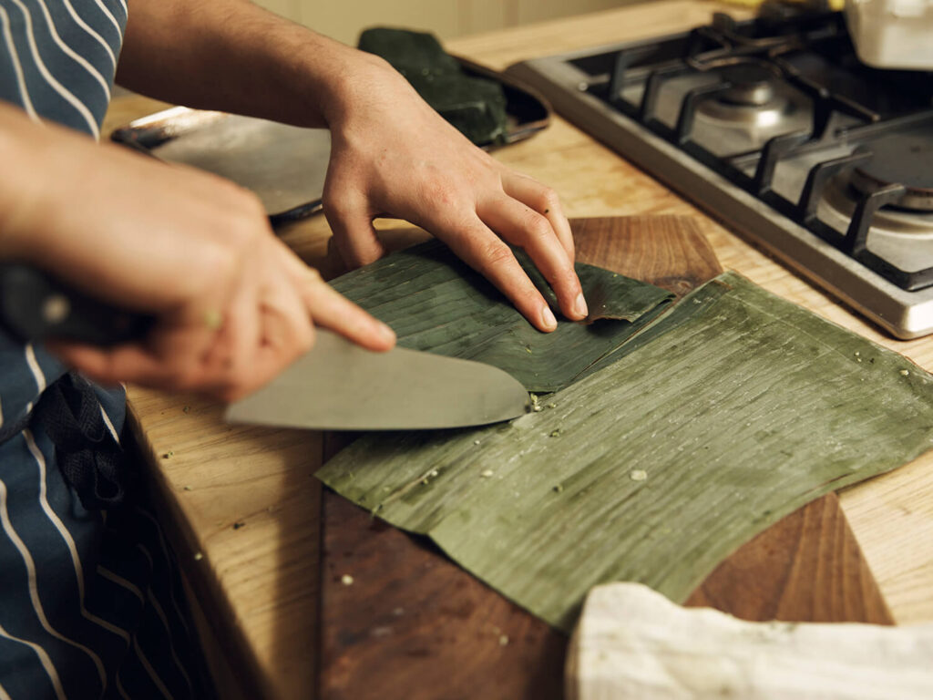 Patra Ni Macchi: Fish Baked in a Banana Leaf with Coriander and Coconut ...
