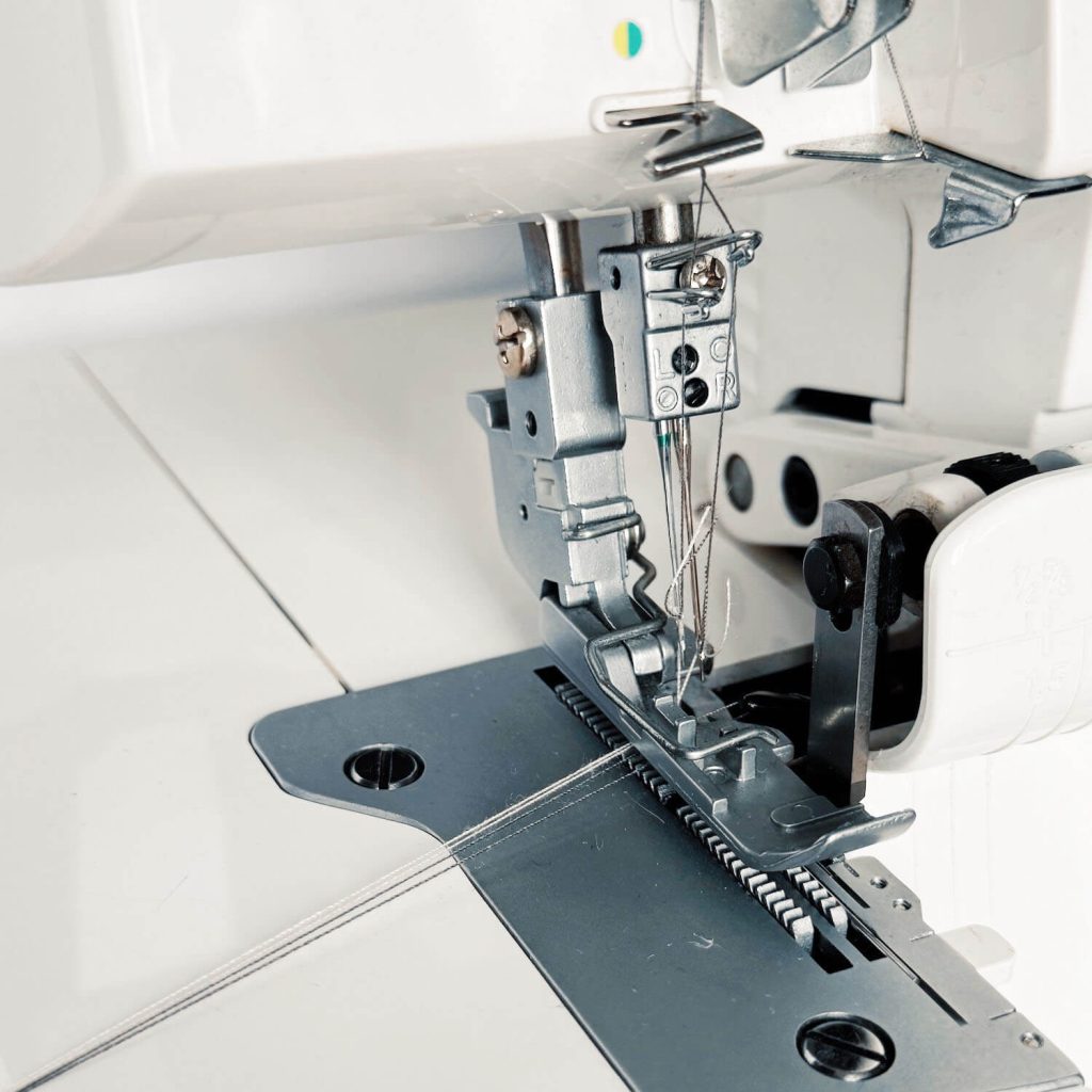 How to Thread an Overlocker (The Easy Way) – the thread