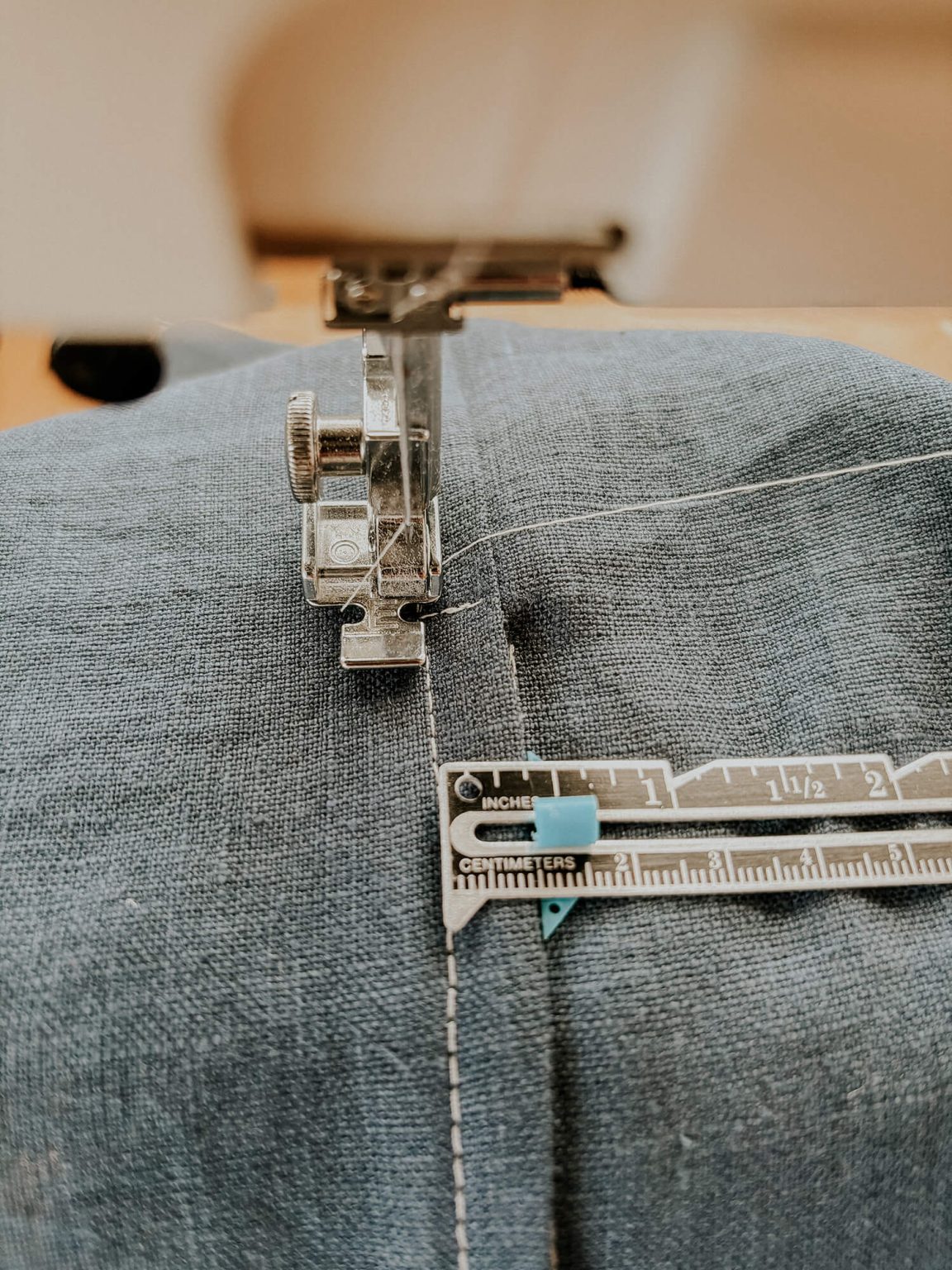 Tutorial: How to Sew a Lapped Zipper – the thread